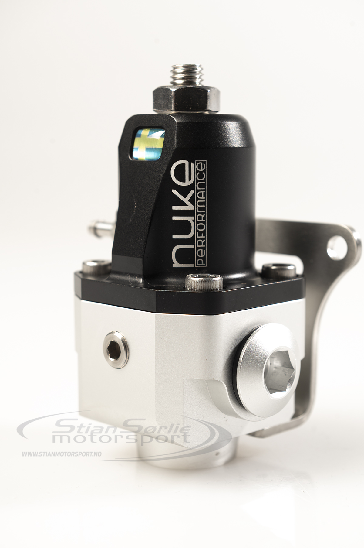 Bensintrykksregulator NUKE Performance FPR100x AN-10 – Stian Sørlie Motorsport